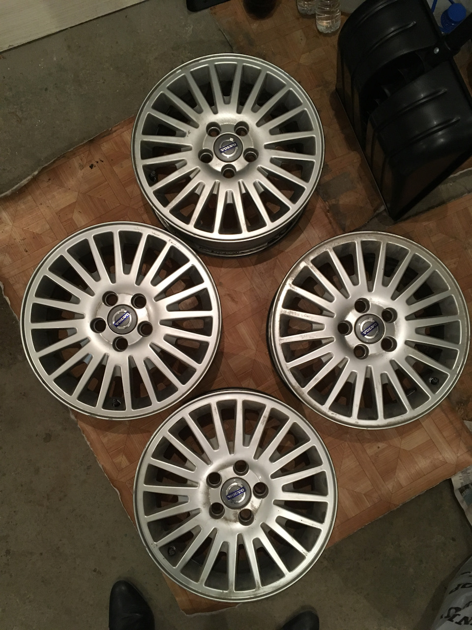 Оригинальный алюминиевый колесный диск "Crius" 6,5 x 16" — Volvo C30, 2 ...