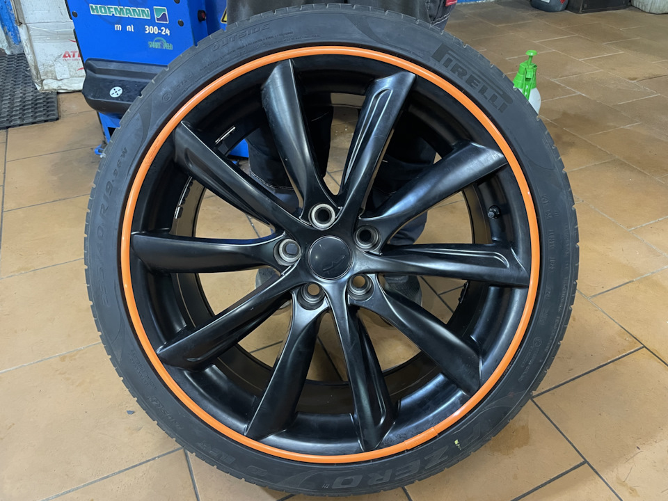 Хупперы для летних колес или all-black с каплей апельсина) — Tesla ...