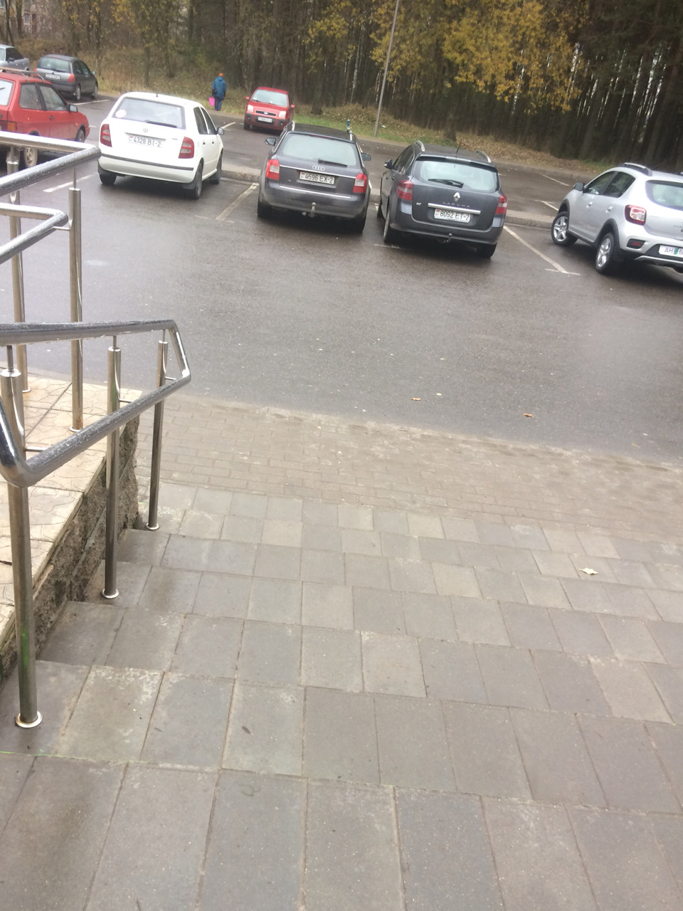 Паркуюсь, как хочу. — Audi A4 (B6), 2,5 л, 2002 года | прикол | DRIVE2