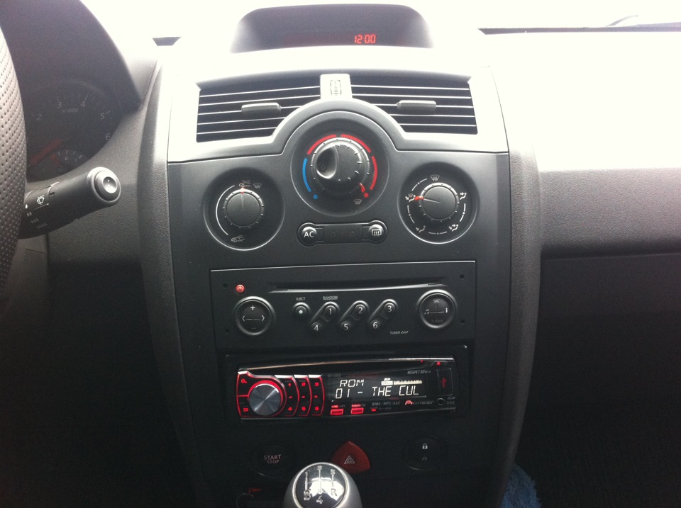 Установка магнитолы один из вариантов — Renault Megane II, 1,4 л, 2004 ...