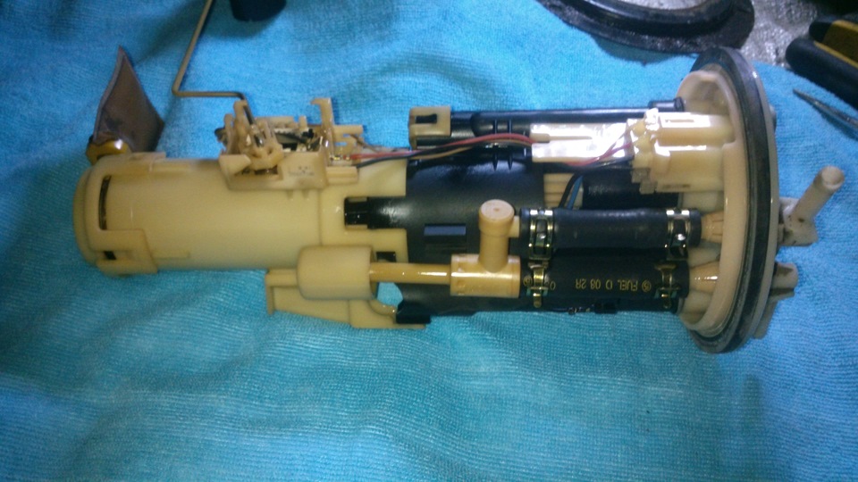 Замена топливного фильтра — Mitsubishi Pajero Pinin, 1,8 л, 2002 года ...