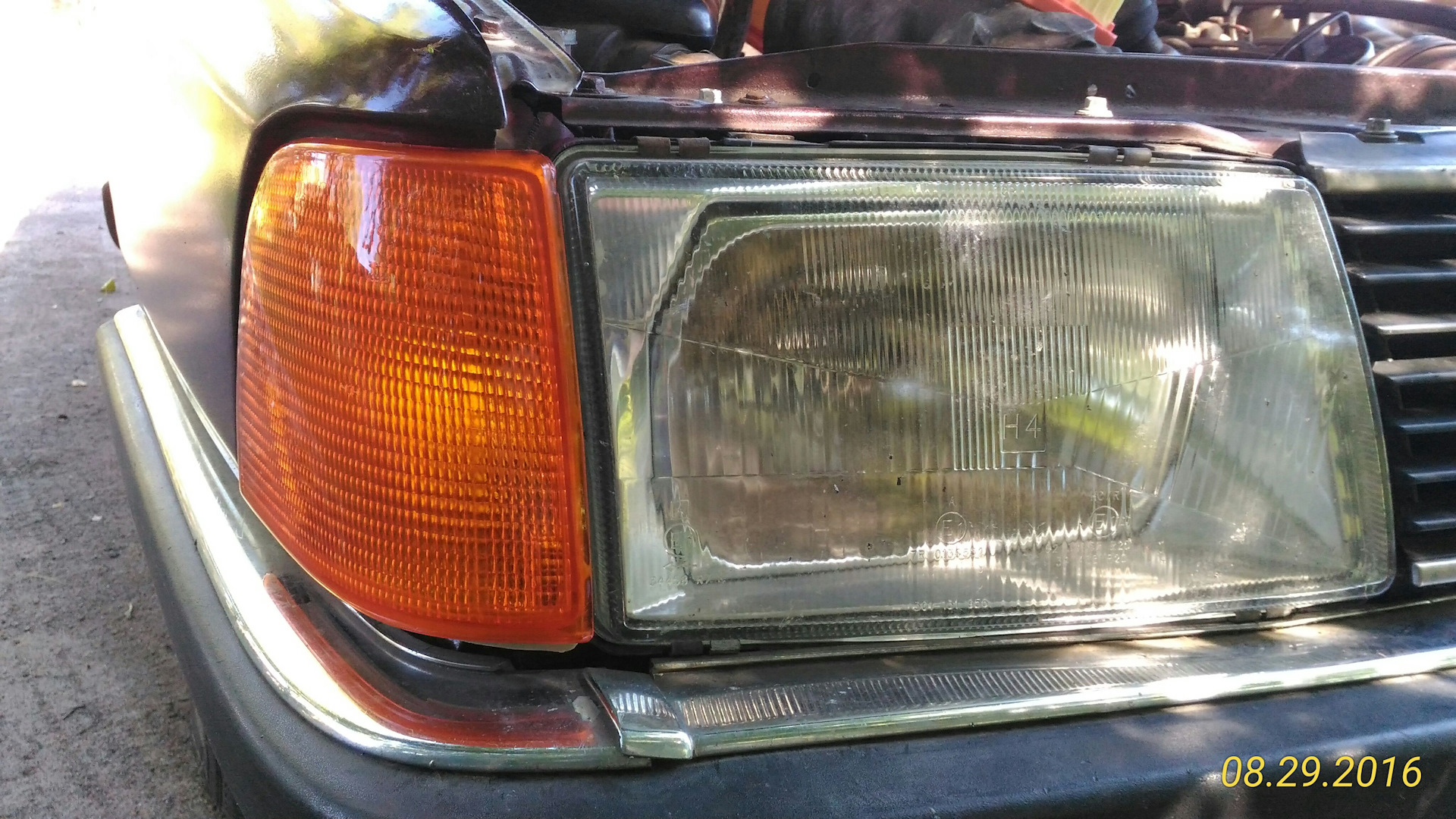 Замена стекла фары и поворотника — Audi 100 Avant (C3), 2 л, 1989 года ...