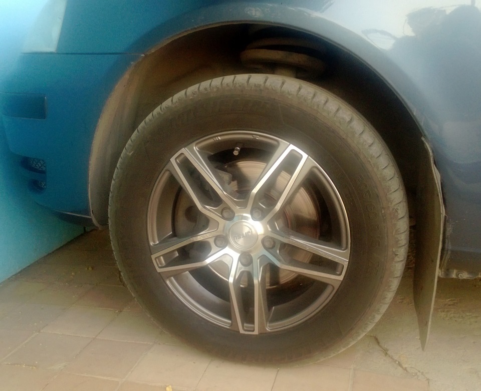 Титанки и новая резина Мишлен — Volkswagen Sharan (1G), 2 л, 2002 года ...