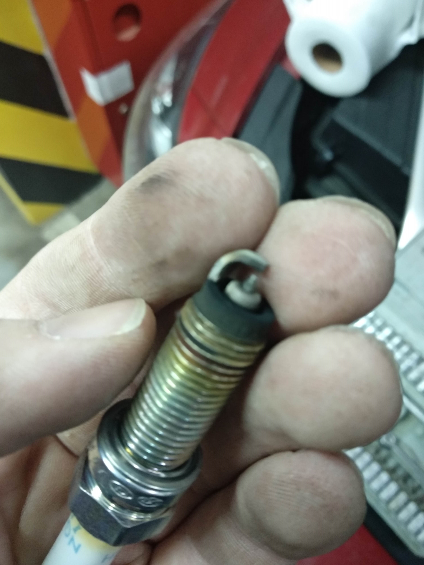 Установка свечей HKS M45XL на Kia Stinger (g4kl) — KIA Stinger, 2 л ...