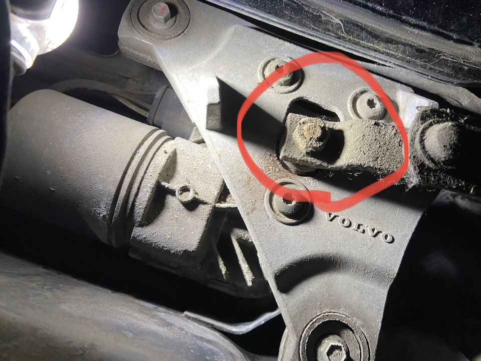Моторчик дворников — Volvo S40 (2G), 2,4 л, 2006 года | своими руками ...