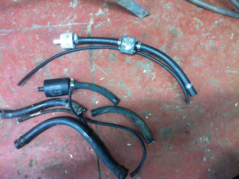 Замена пыльника рейки с ГУР — Daewoo Lanos, 1,5 л, 2008 года | своими ...