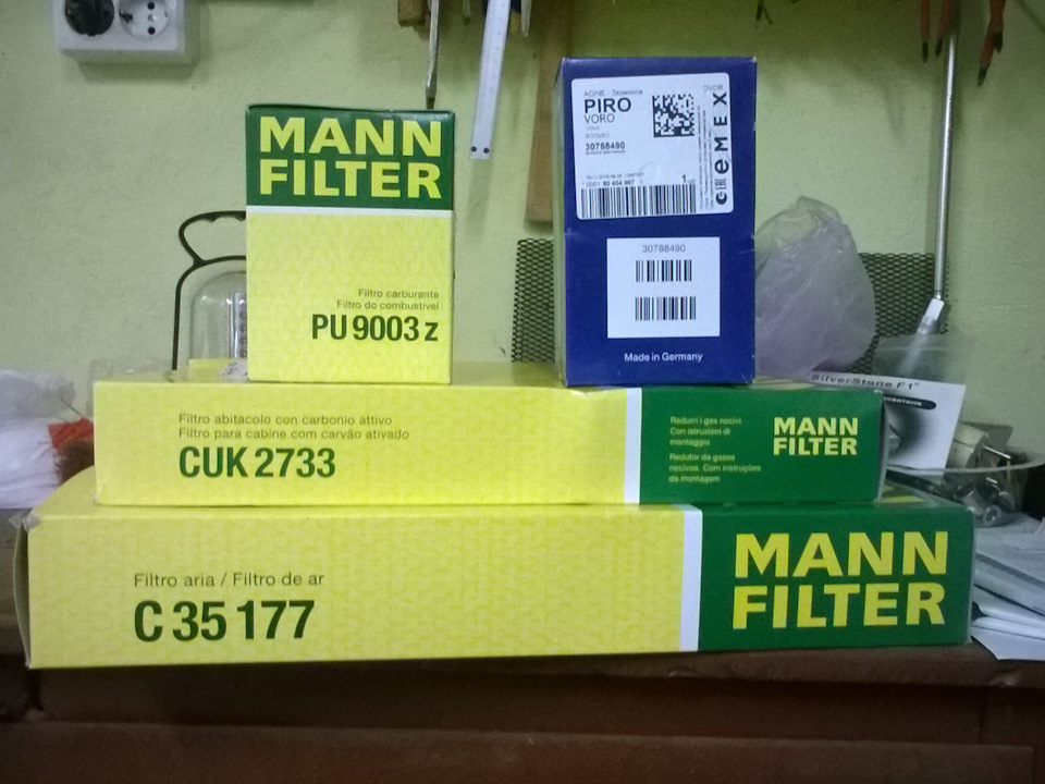 Очередная замена масла и фильтров — Volvo XC70 III, 2,4 л, 2011 года ...