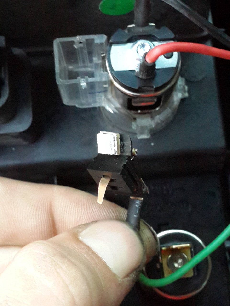 подсветка прикуривателя — Geely Emgrand EC7 FE-1, 1,5 л, 2013 года ...