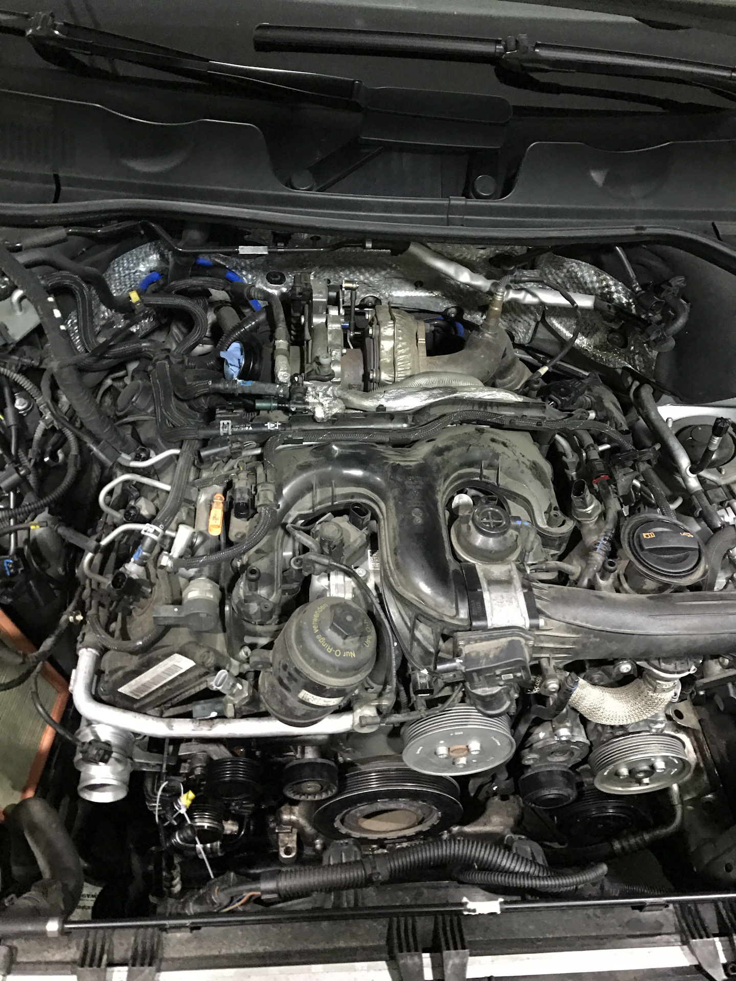 Замена цепи (начало) CRCA — Volkswagen Touareg (2G), 3 л, 2012 года ...