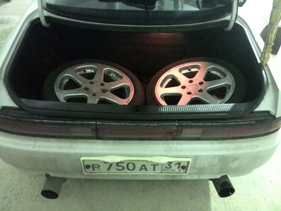 Амортизаторы крышки багажника — Toyota Mark II (90), 4 л, 1995 года ...