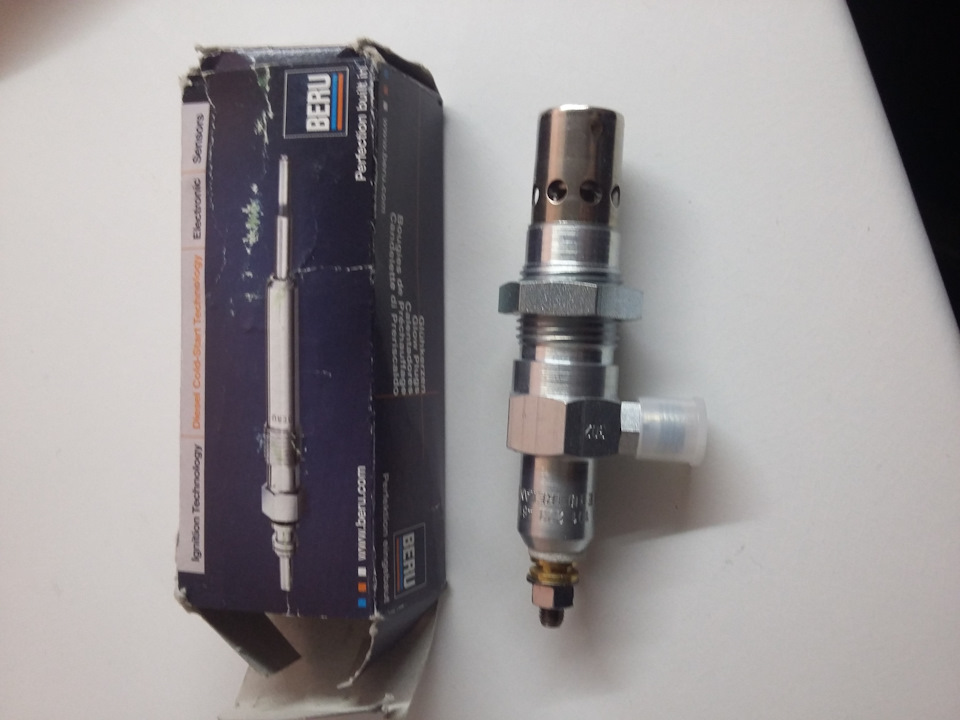 Свеча накала (факельная), патрубок к турбине — Iveco Daily (3G), 2,8 л ...