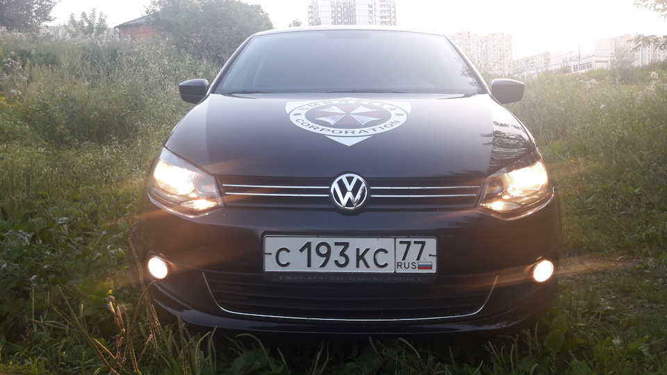 Umbrella corporation car v1.4 — Volkswagen Polo Sedan, 1,6 л, 2013 года ...