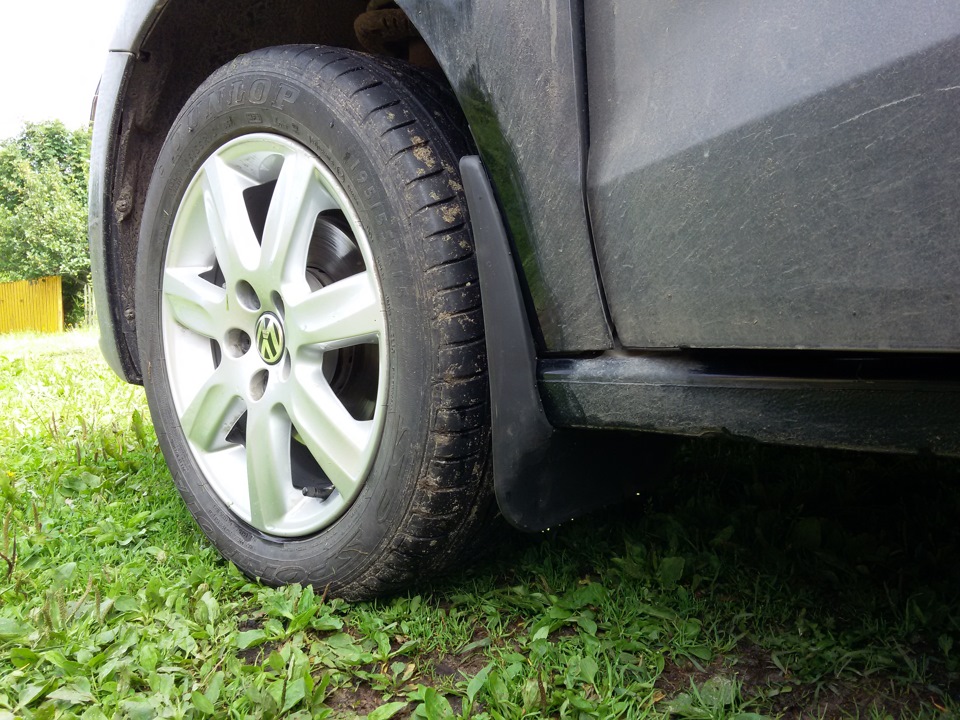Брызговики Novline. — Volkswagen Polo Sedan, 1,6 л, 2013 года ...