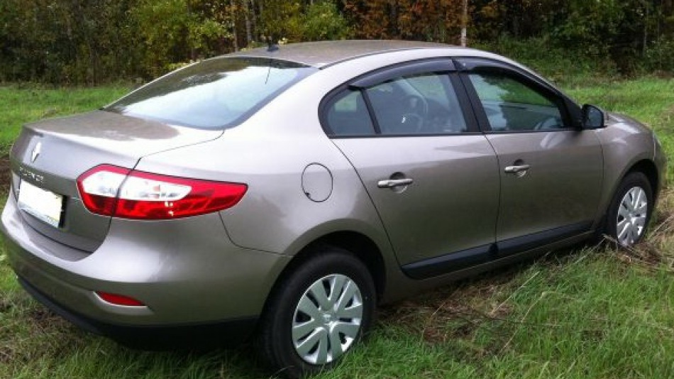 Renault Fluence 1.6 бензиновый 2011 | на DRIVE2