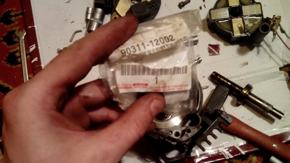 Я у мамы рукожоп! Замена сальника трамблера. — Mitsubishi Lancer IV, 1 ...