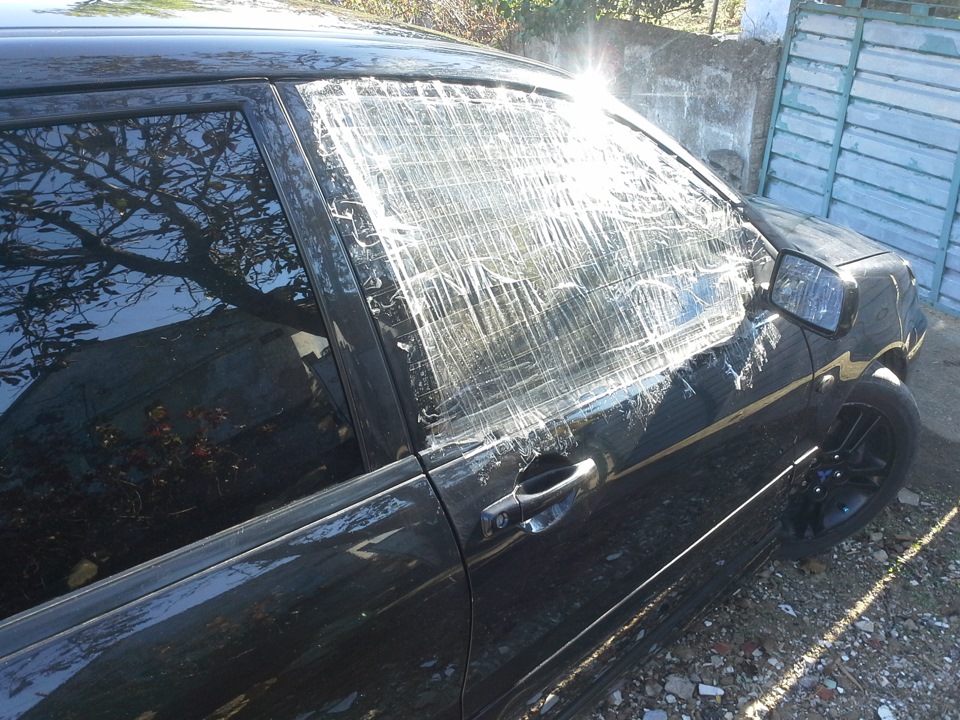 Разбили стекло — Mitsubishi Lancer IX, 2 л, 2007 года | поломка | DRIVE2