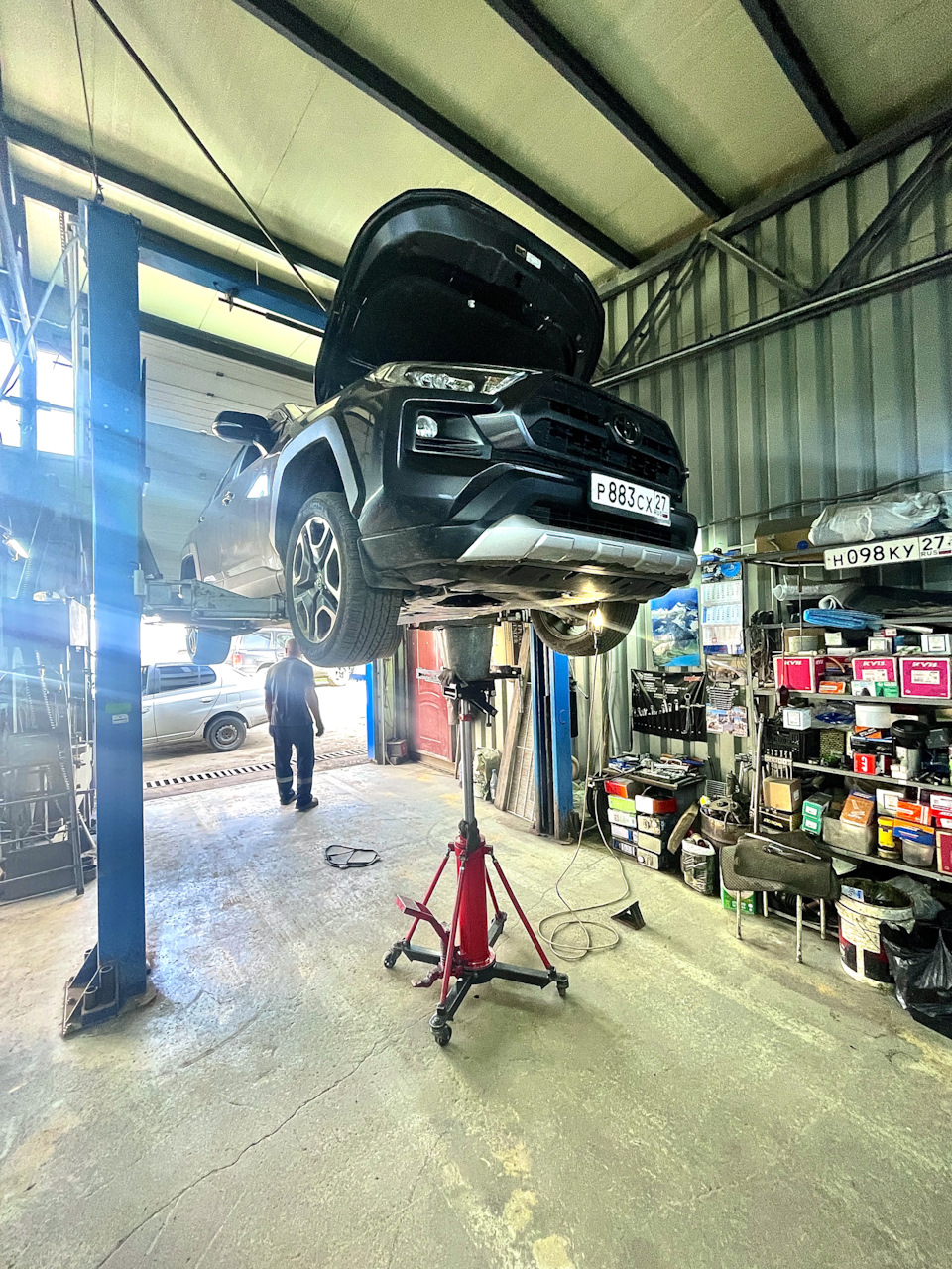 Замена масла ДВС + раздатка и редуктор — Toyota RAV4 (5G), 2 л, 2019 ...