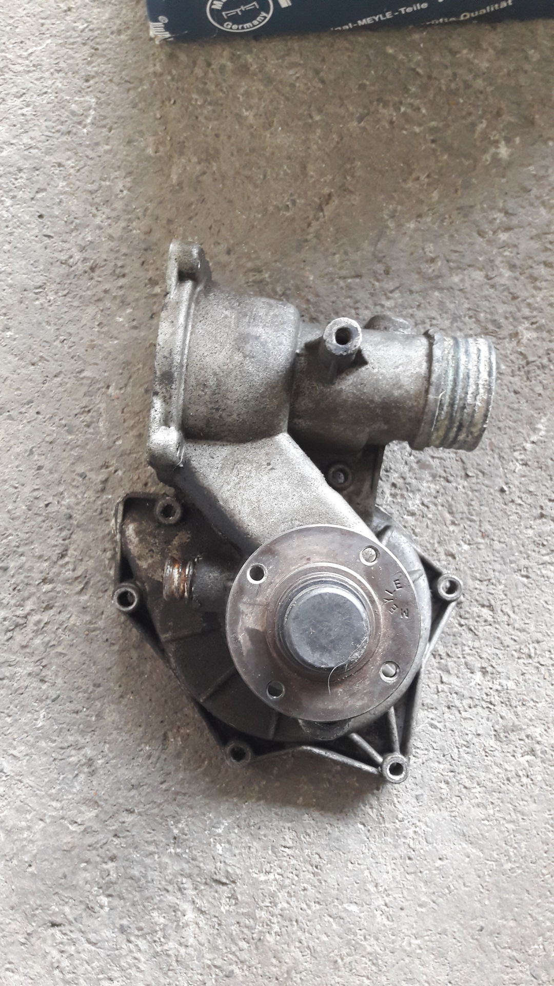 Течь антифриза — BMW 7 series (E38), 4 л, 1995 года | своими руками ...