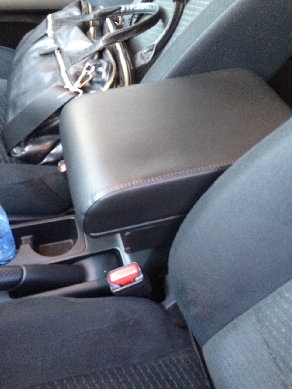 подлокотник — Nissan X-Trail II (t31), 2 л, 2013 года | аксессуары | DRIVE2