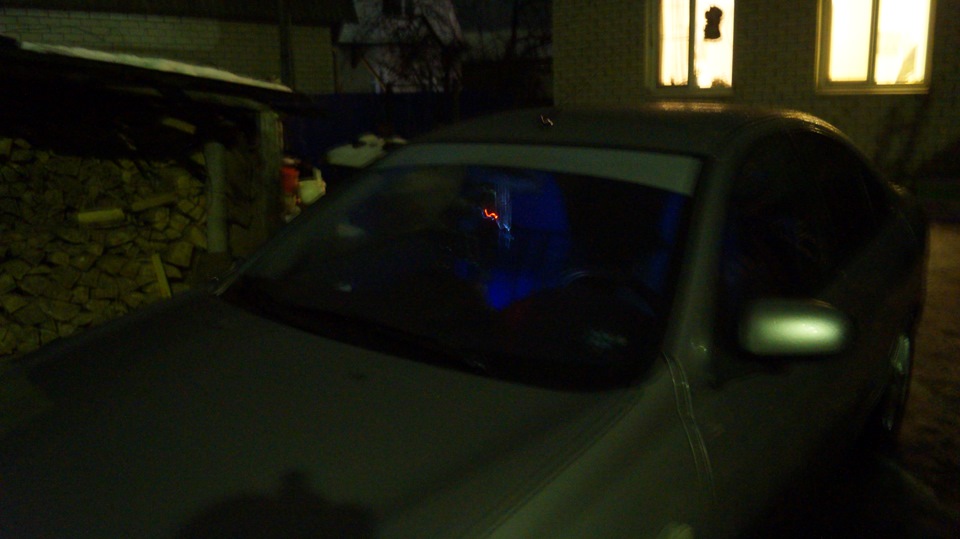 полоска на лобовое стекло — Nissan Almera II (N16), 1,8 л, 2006 года ...