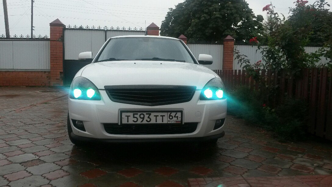 Би-Линзы на Приору — Lada Приора хэтчбек, 1,6 л, 2014 года | стайлинг ...