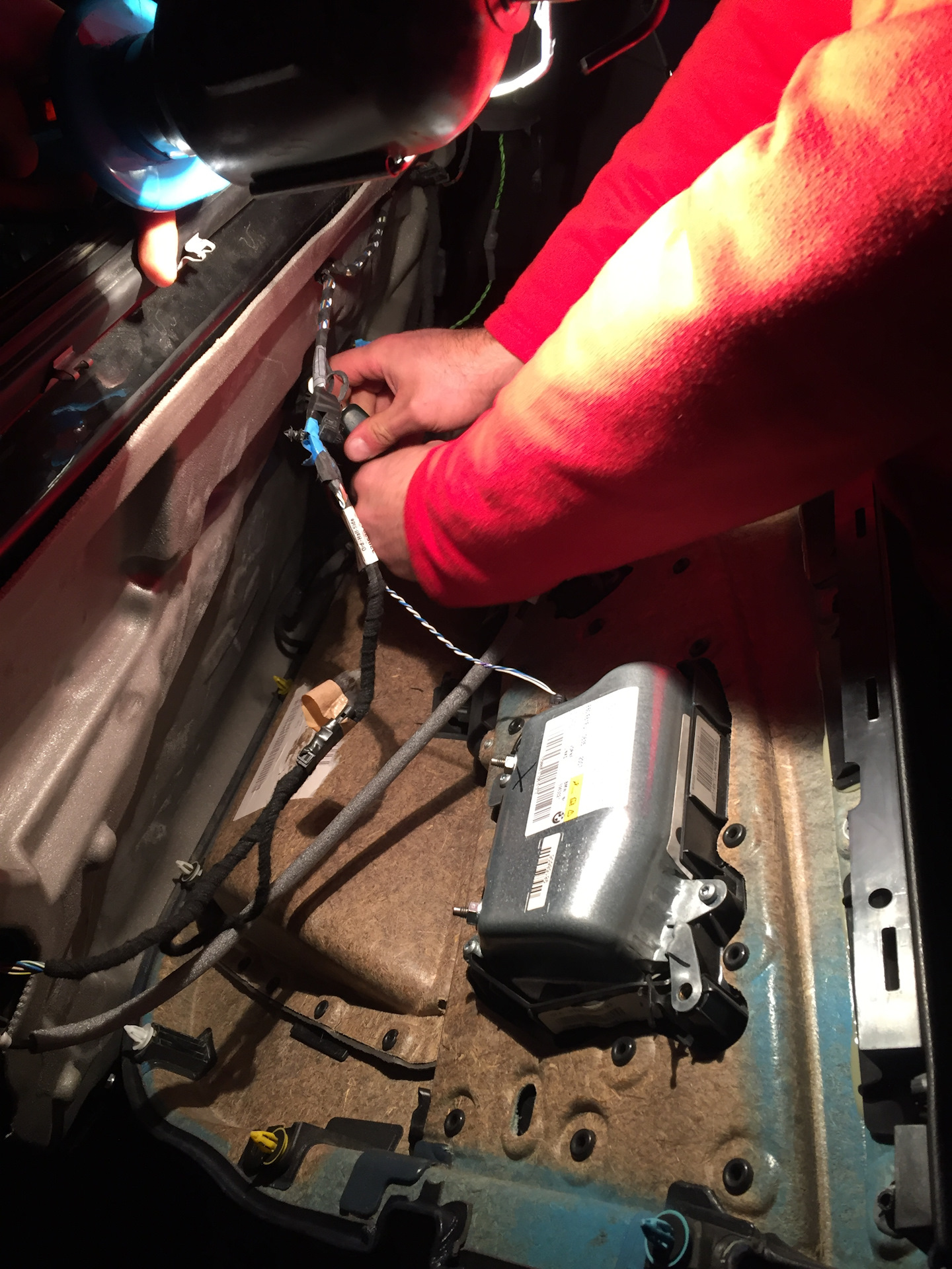 Полу-Logik и золотые банки. — BMW 5 series (E60), 3 л, 2007 года ...