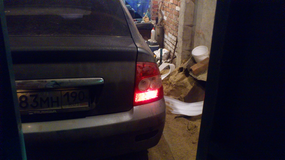 задние фонари дубль 1)) — Lada Приора хэтчбек, 1,6 л, 2010 года ...