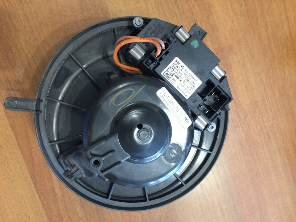 3C1820015 Моторчик отопителя VAG | Запчасти на DRIVE2