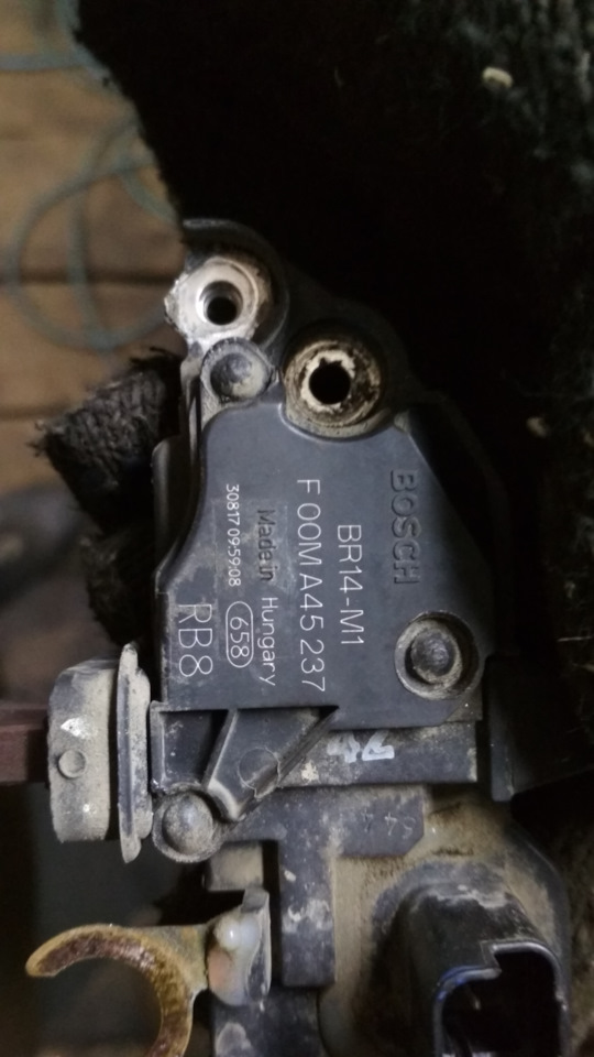 F00MA45237 Регулятор генератора BOSCH | Запчасти на DRIVE2