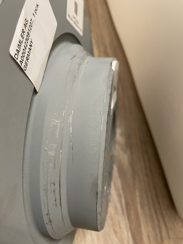 Тормозные диски на Mercedes-Benz CLS (C218), Mercedes-Benz E-Class ...