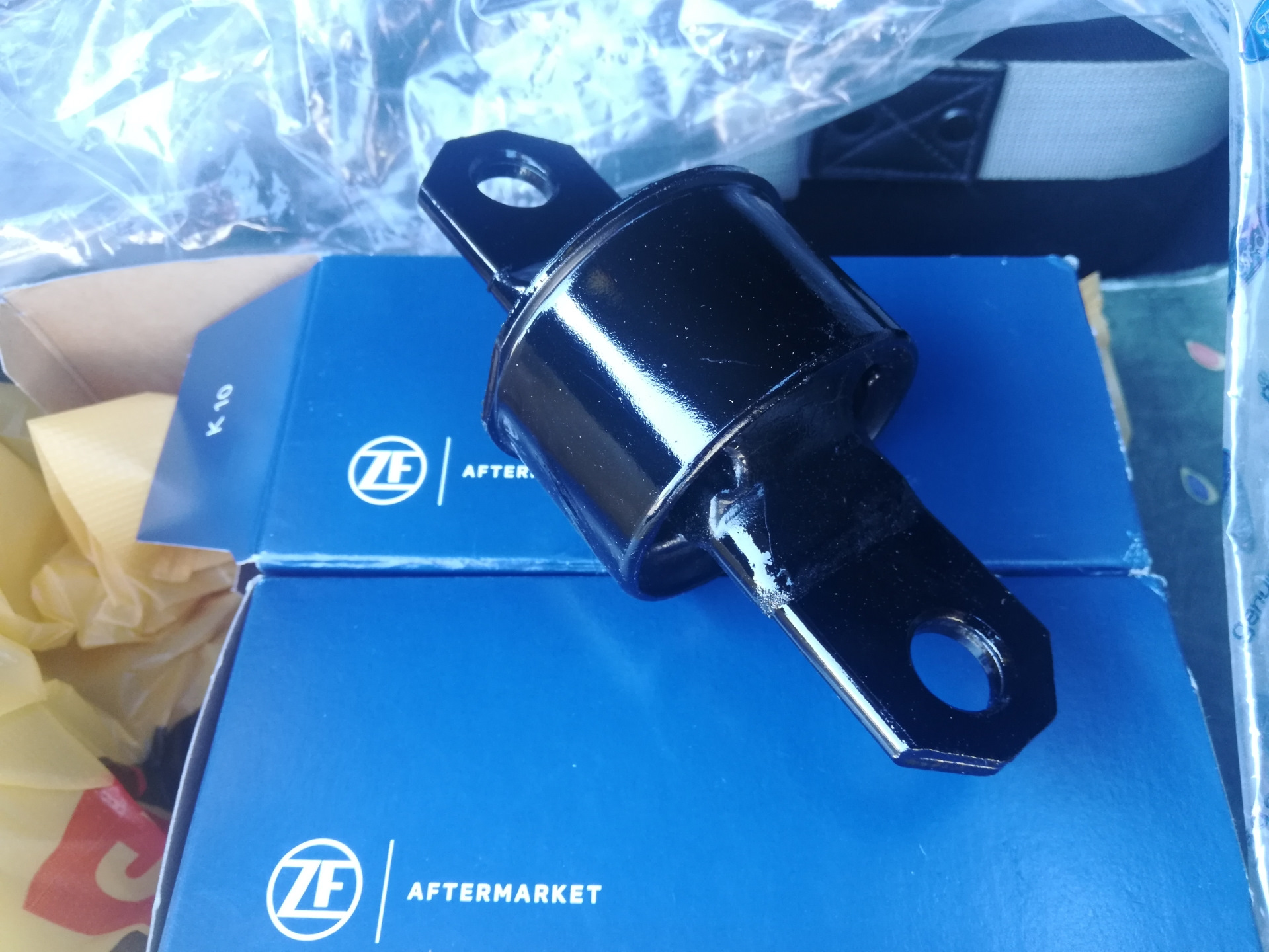 Замена тросов ручника и задних сайлентов — Ford Focus Hatchback III, 1 ...