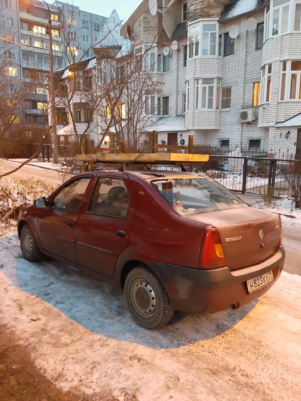 Установка новой резины Cordiant snow cross 2 — Renault Logan (1G), 1,4 л, 2009 года | шины | DRIVE2