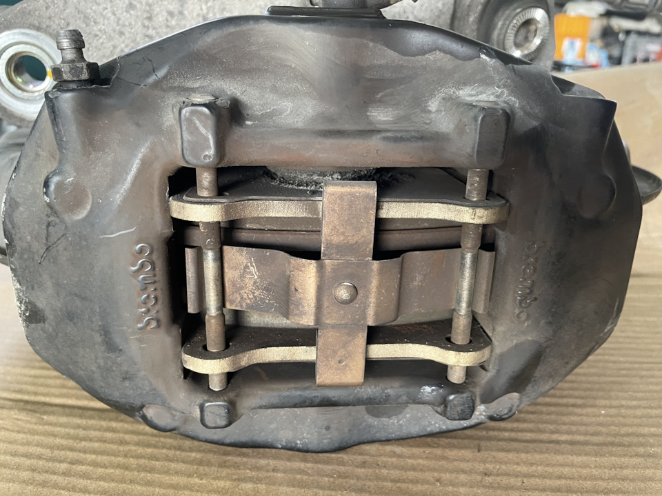 Задние тормоза Brembo от Is-F — Lexus IS II, 2,5 л, 2005 года | тюнинг ...