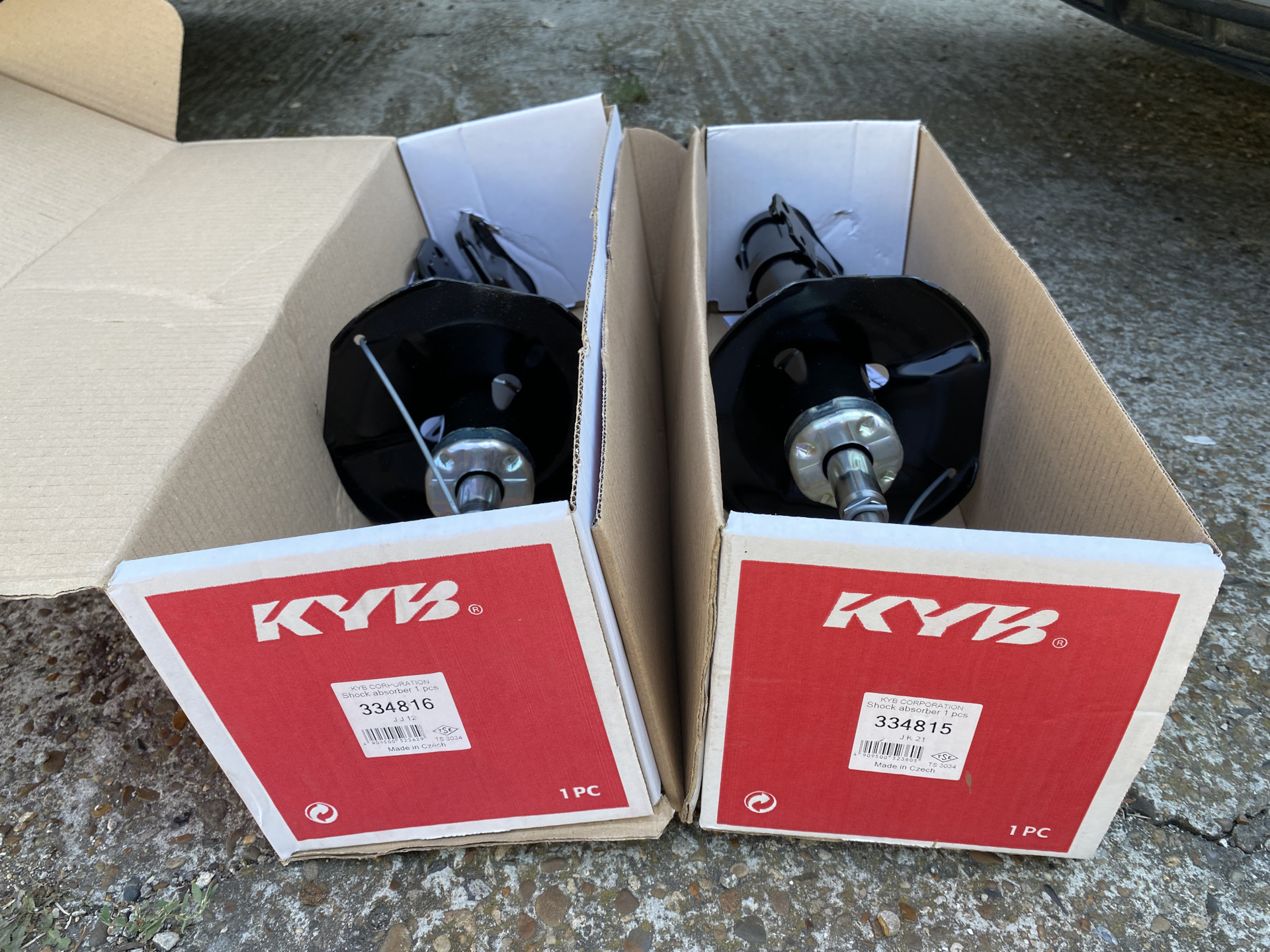 Замена передних амортизаторов, подготовка к поездке — Toyota Avensis II ...