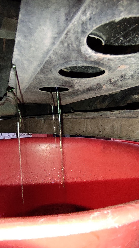 Замена антифриза с промывкой на антифриз Coolstream A-110 в Хендай ...