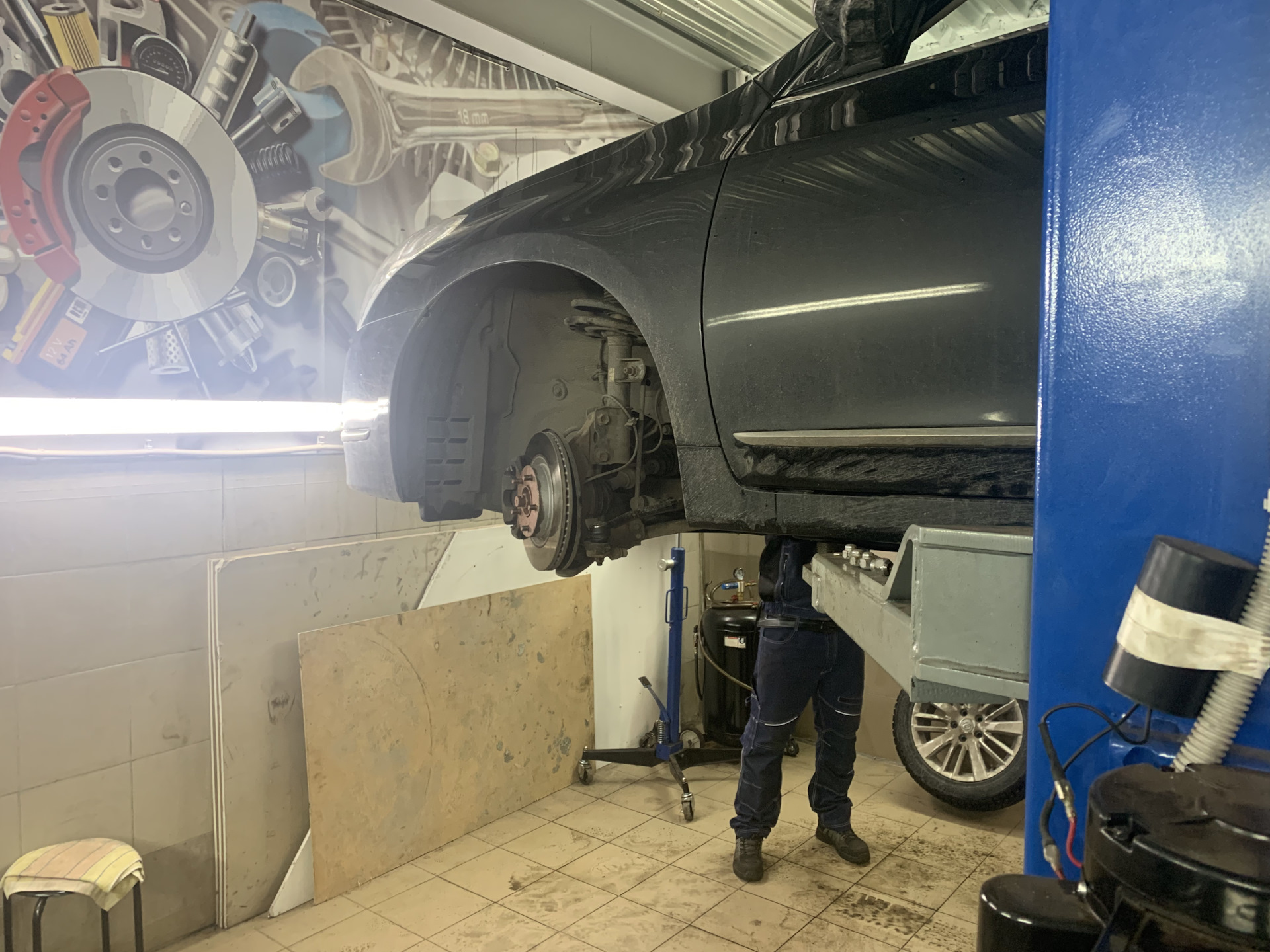 Замена тормозных колодок Sangsin SP1107-F — Nissan Teana (J32), 2,5 л, 2013 года | визит на ...