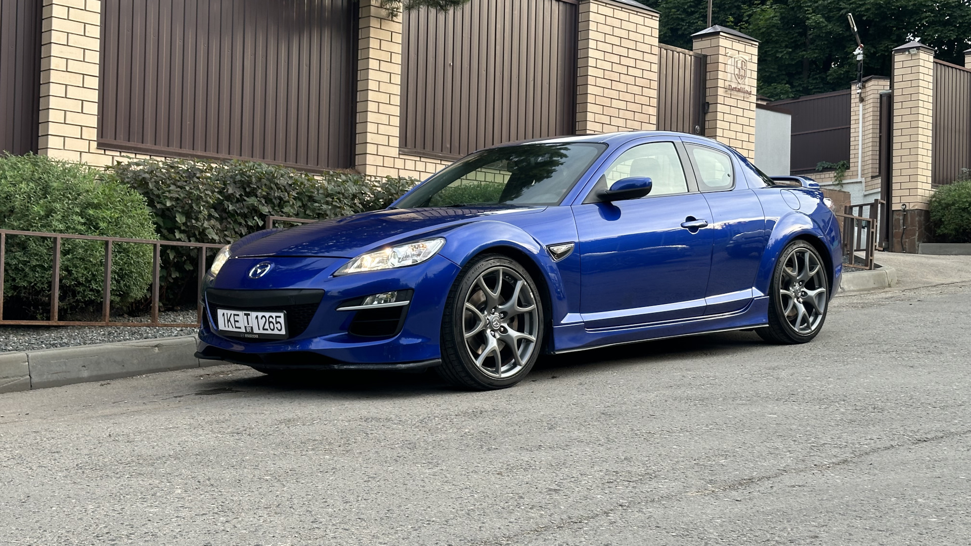 Mazda RX-8 1.3 бензиновый 2008 | R3 на DRIVE2