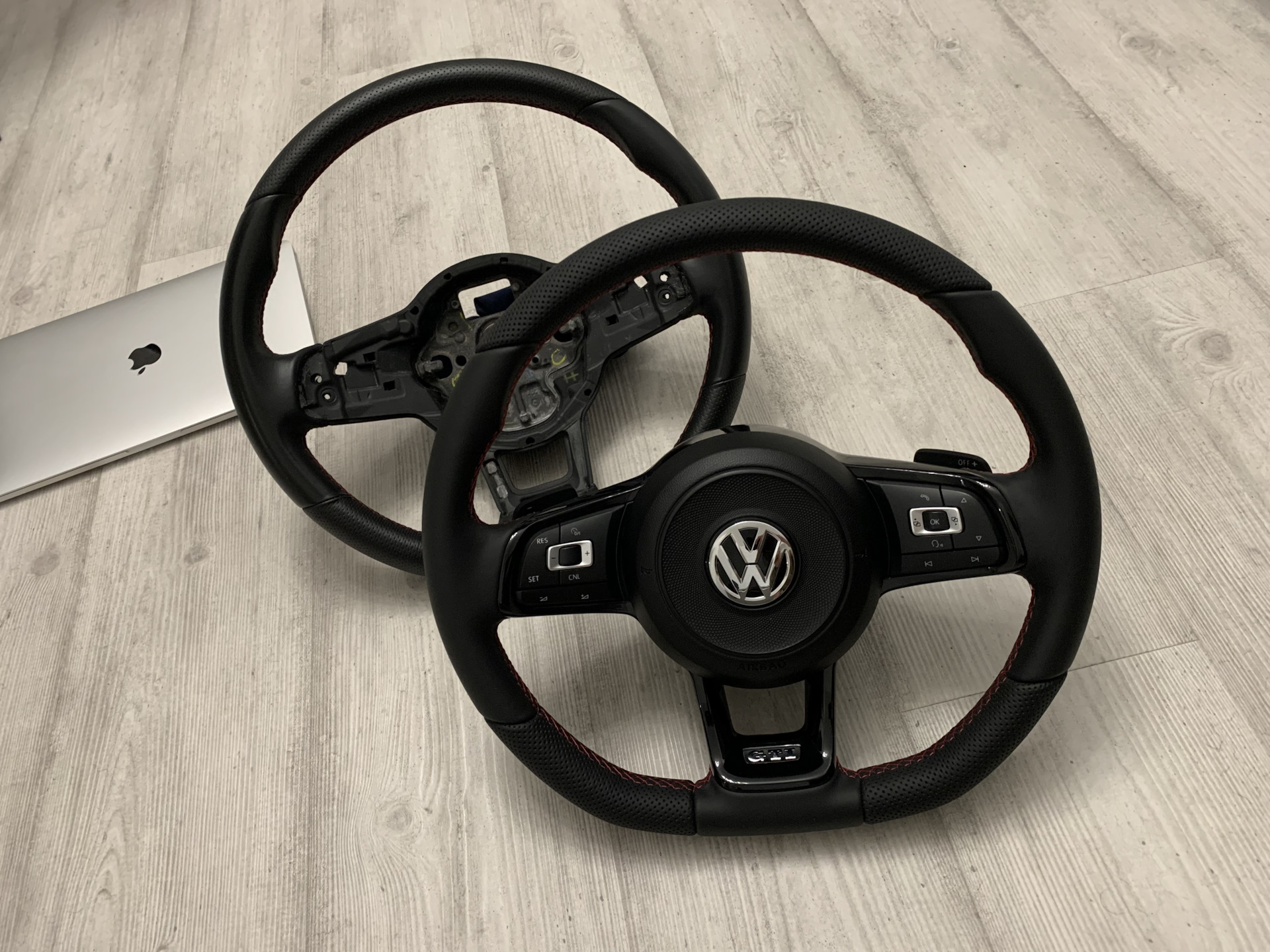 Глянцевый декор + руль GLi — Volkswagen Jetta VI, 1,4 л, 2013 года ...