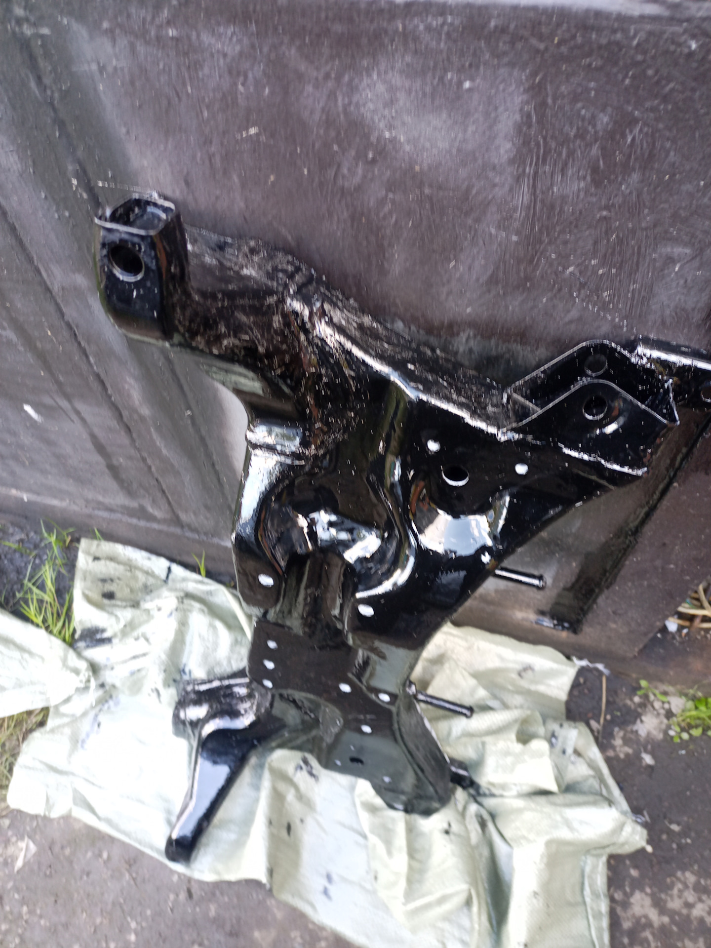 Lancer 9 1,6 . Подрамник передний, MR510285.Замена. — DRIVE2