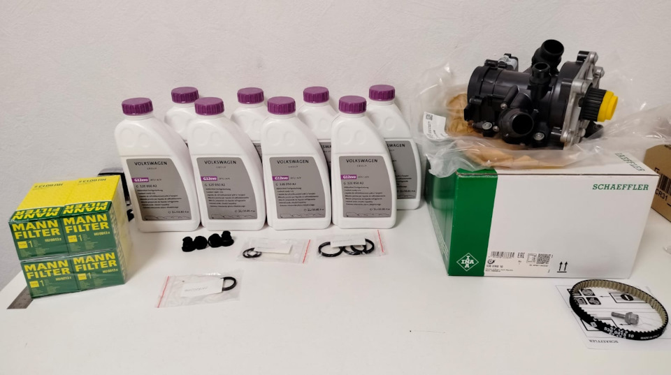 Замена термостата и помпы 538036010 INA ч.1 — Audi Q5 (2G), 2 л, 2018 ...