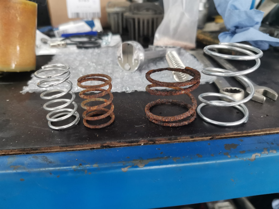 Обслуживание компрессора — Volkswagen Touareg (1G), 3,2 л, 2003 года ...