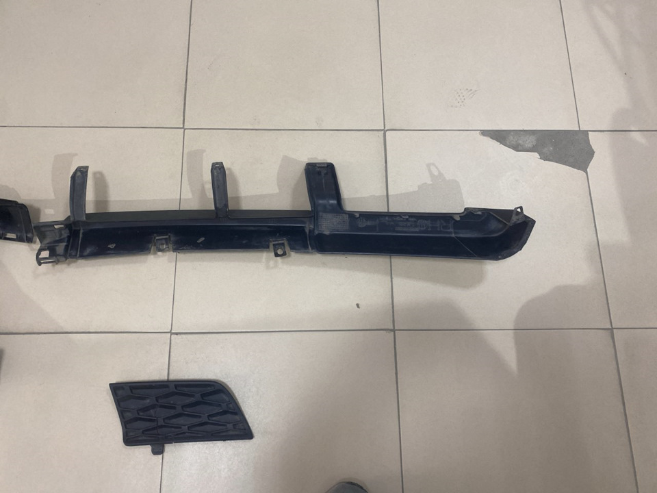 Юбка, губа лева право переднего бампера Range Rover на Land Rover Range ...