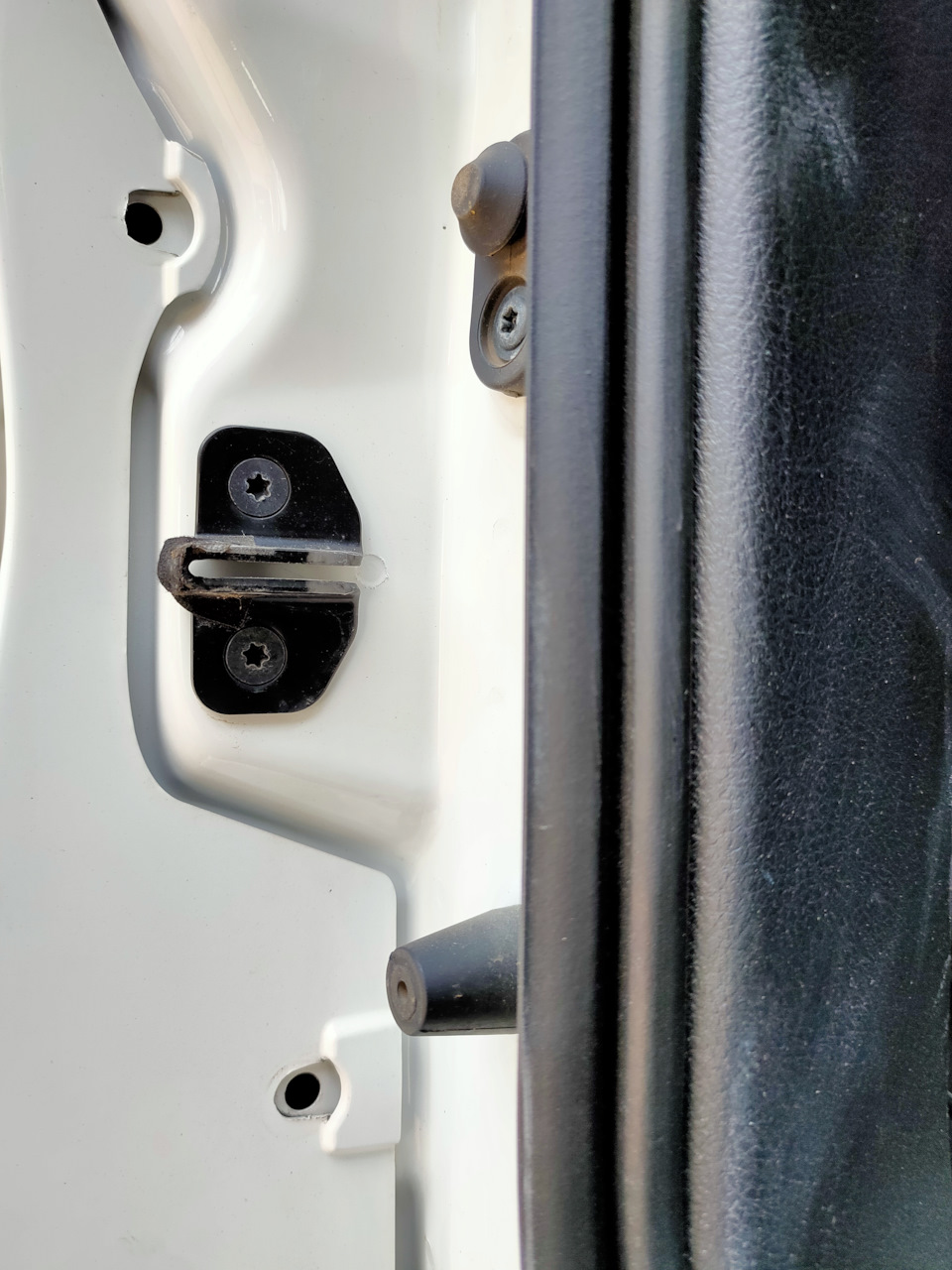 Антикорим под задним бампером. — Toyota Land Cruiser Prado 150-series ...