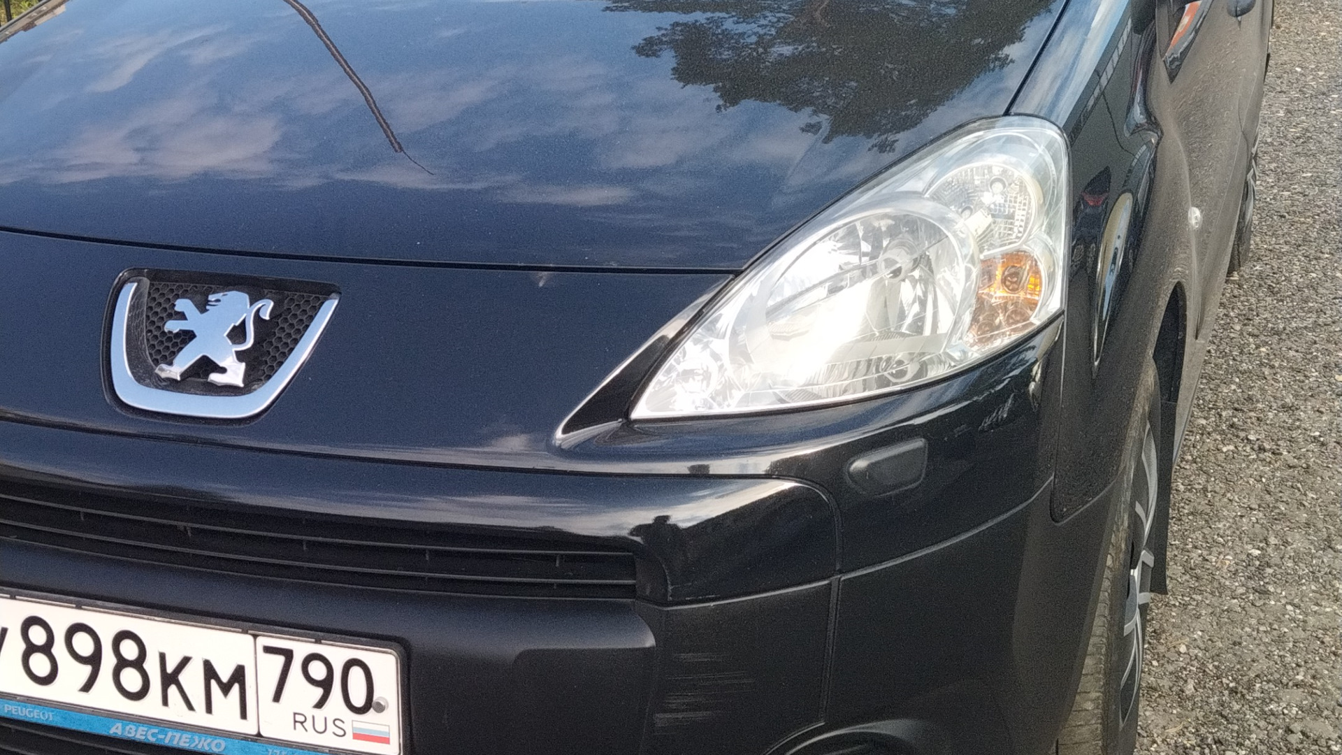 Peugeot Partner Tepee 1.6 бензиновый 2010 | Black Edition на DRIVE2