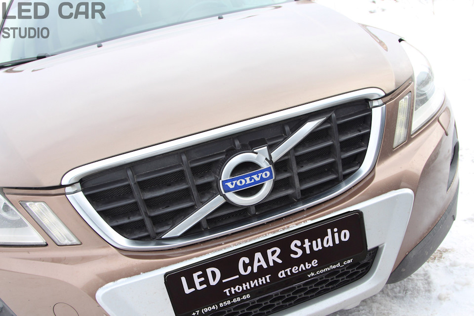 Решетка в черном цвете — Volvo XC60 (1G), 2,4 л, 2009 года | тюнинг ...