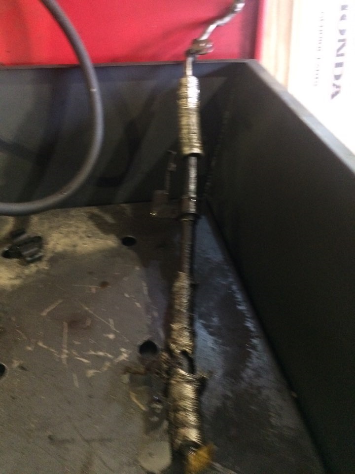 Замена масла и напорного шланга ГУР — Volvo S80 (2G), 3,2 л, 2009 года ...