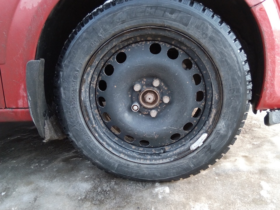 У кого есть колпаки на 16" штампы? — DRIVE2