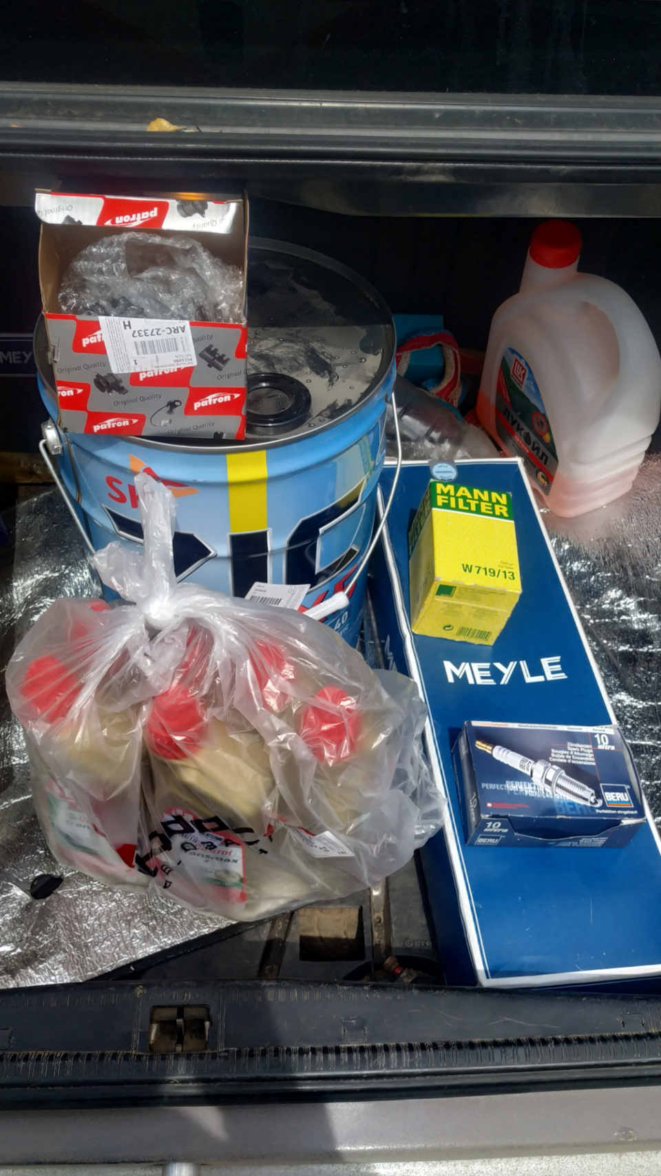 Замена масла в двигателе и коробке — Mercedes-Benz E-Class (W124), 3 л ...