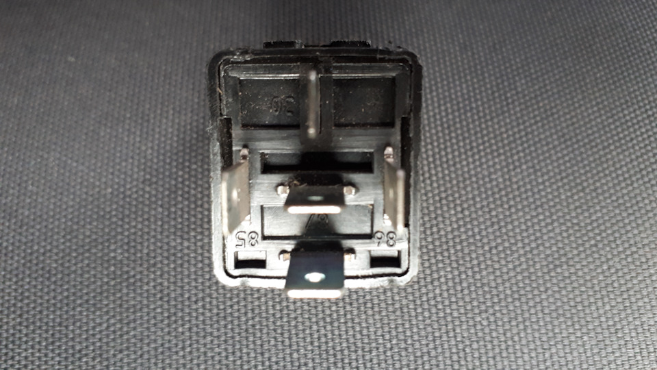 Выход из сторя реле 39160-3C200 OMRON DC12V 30A — Hyundai Solaris (1G ...