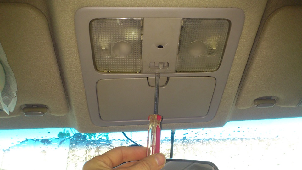 светдиоды в переднюю люстру — Nissan Teana (J31), 2,5 л, 2003 года ...